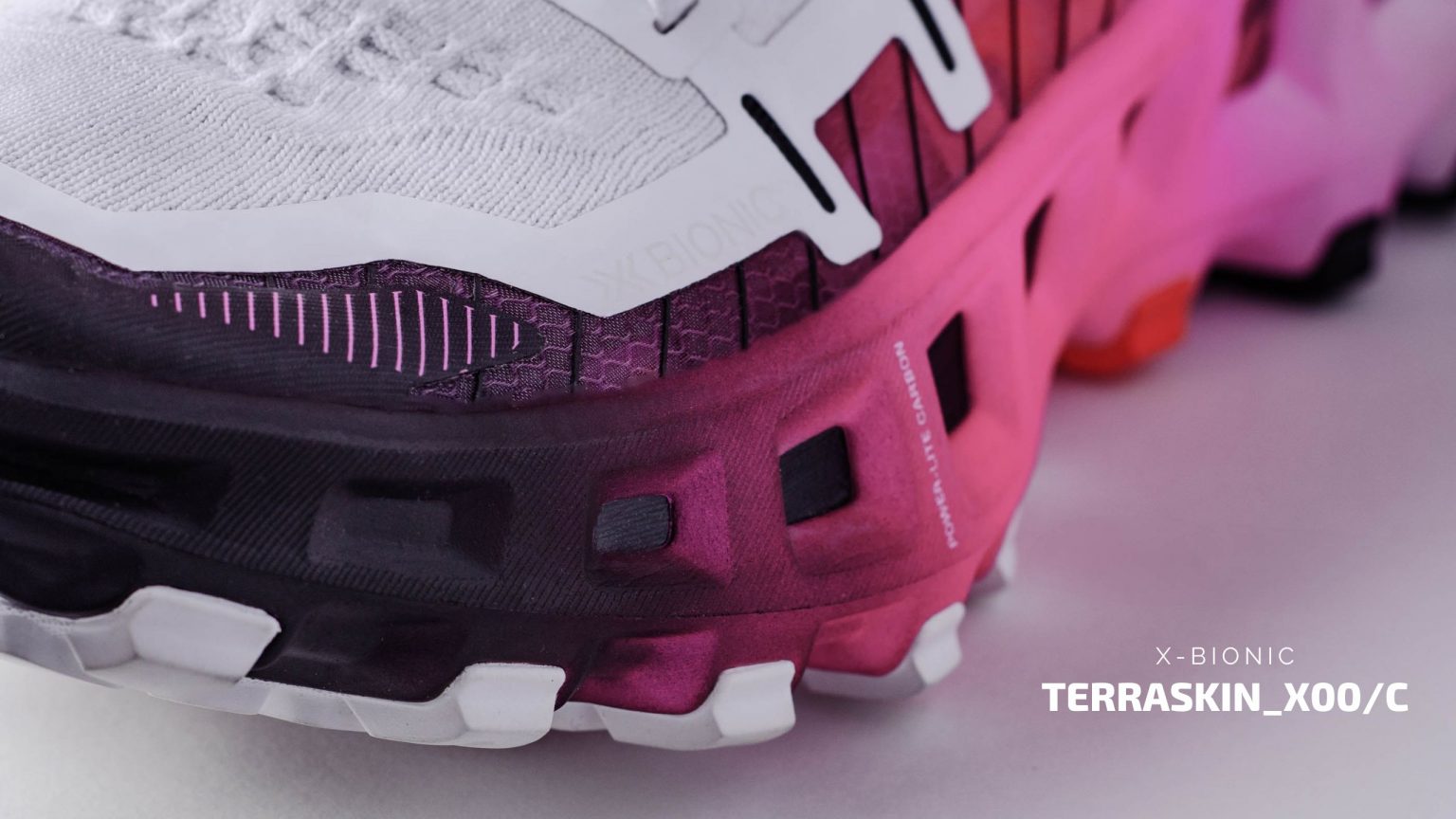 La marca suiza X-Bionic lanza la TerraSkin, su primera zapatilla de trail running - Corriendo Voy