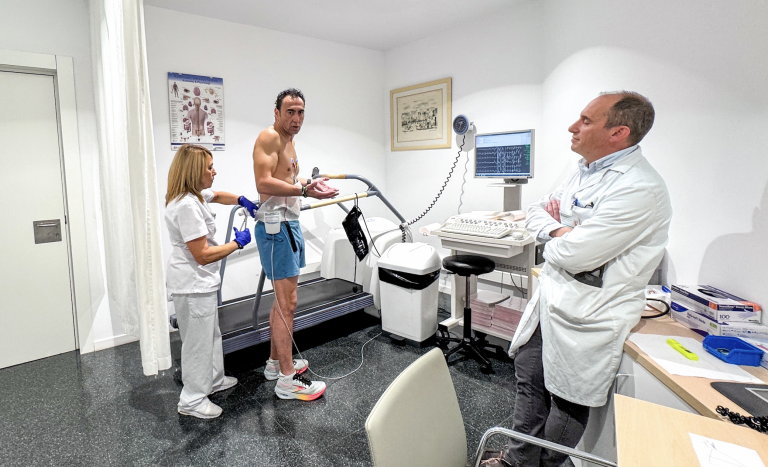 Así es una prueba de esfuerzo por el protocolo de Bruce - Corriendo Voy